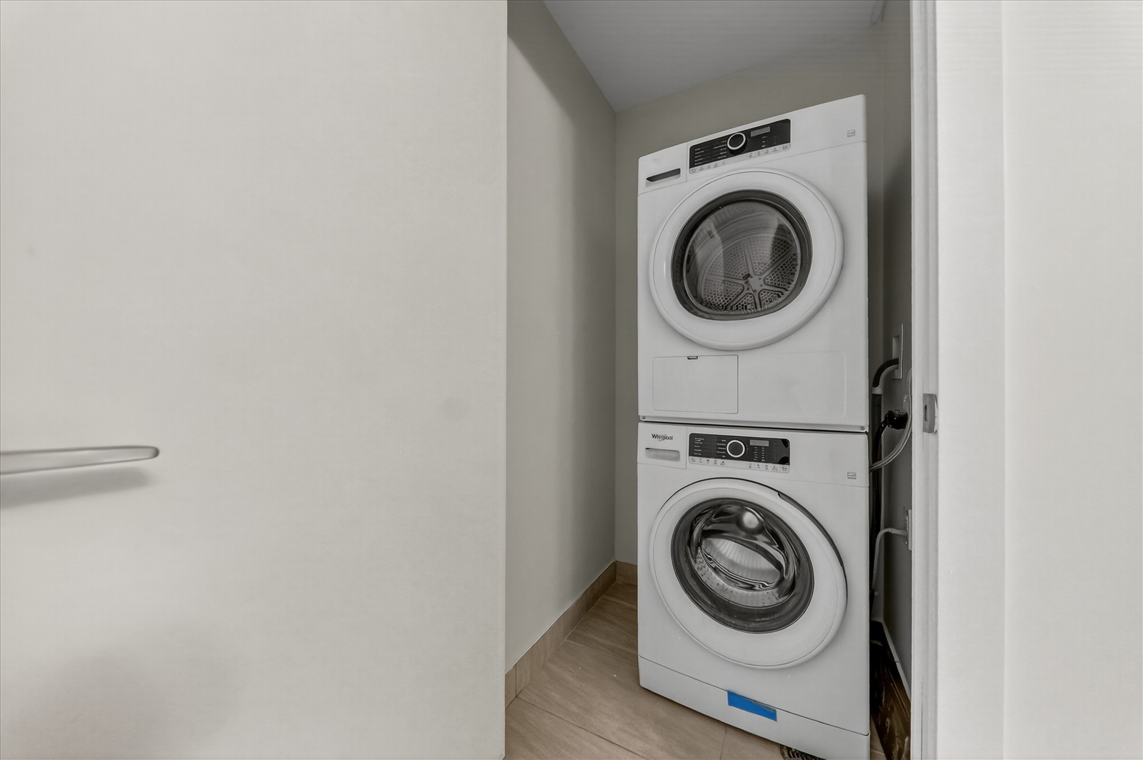 251 Manitoba St - Unit 1003, Etobicoke, ON